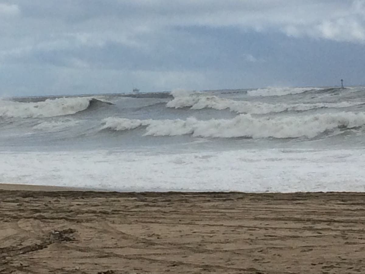 State Recommends Reopening Swim Area Of Easton's Beach In Newport ...
