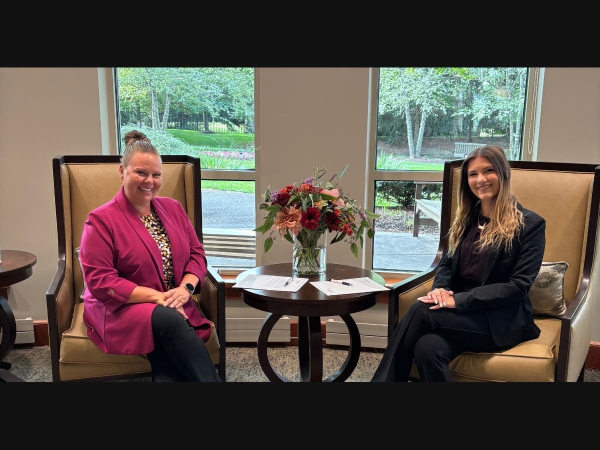 Sales Team Members Heather Lynn and Alana Gordon Offer Guidance ...