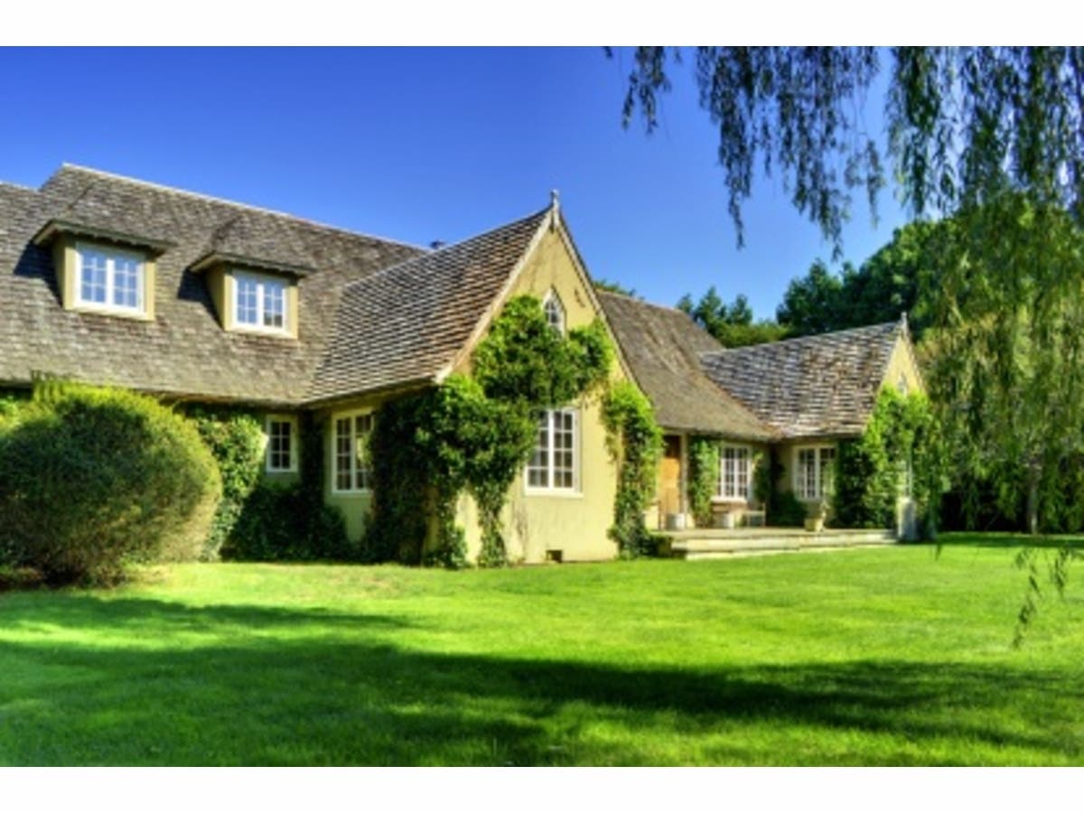Years After Ted Ammon Murder, East Hampton Home On Market for $12.7 ...