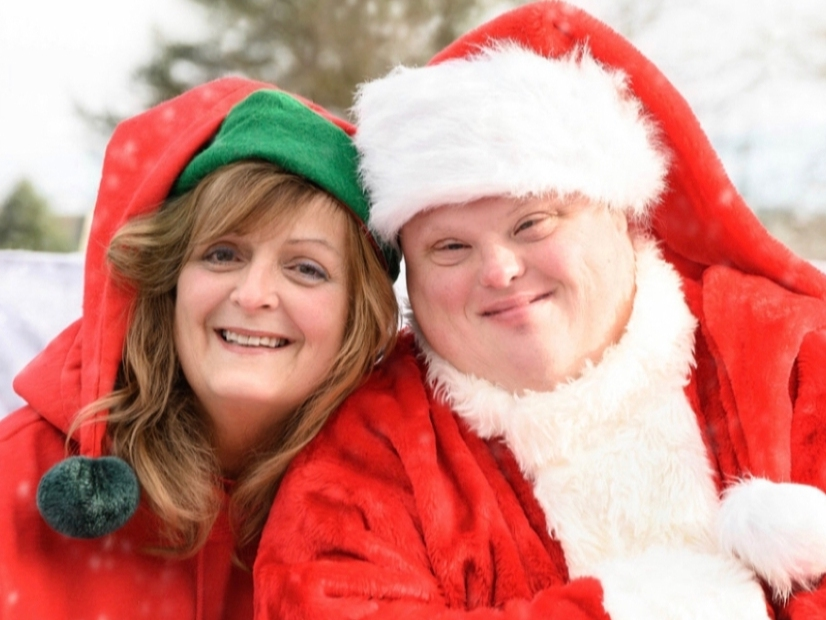 Mother Nature Can't Rain On Grand Marshals' Mission For Giving | Center ...