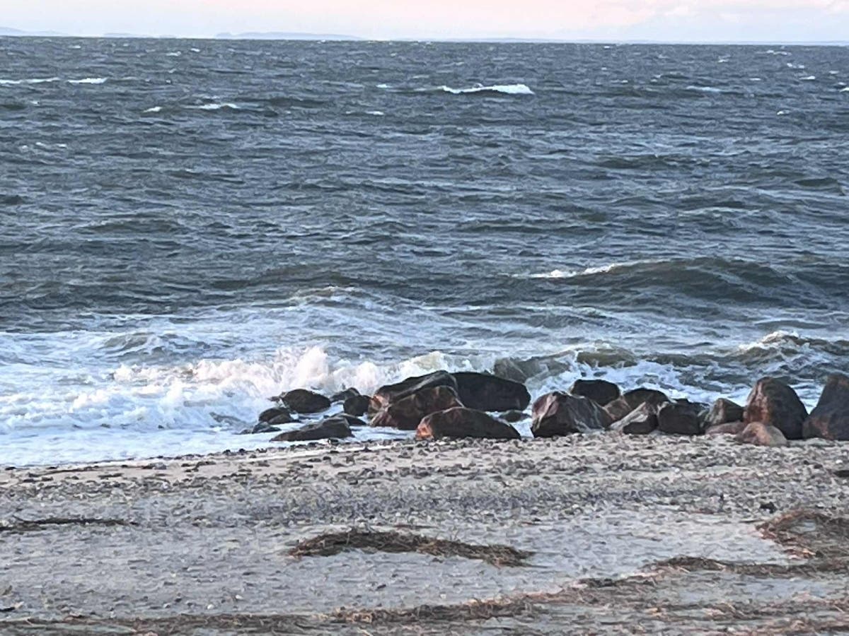 Riverhead's Long Island Sound Beaches Closed Friday, Will Reopen ...