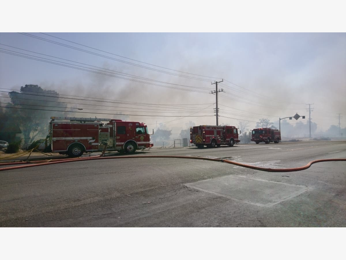 Perris Wildfire Spreads To Structure, Destroying Home, Several Vehicles ...