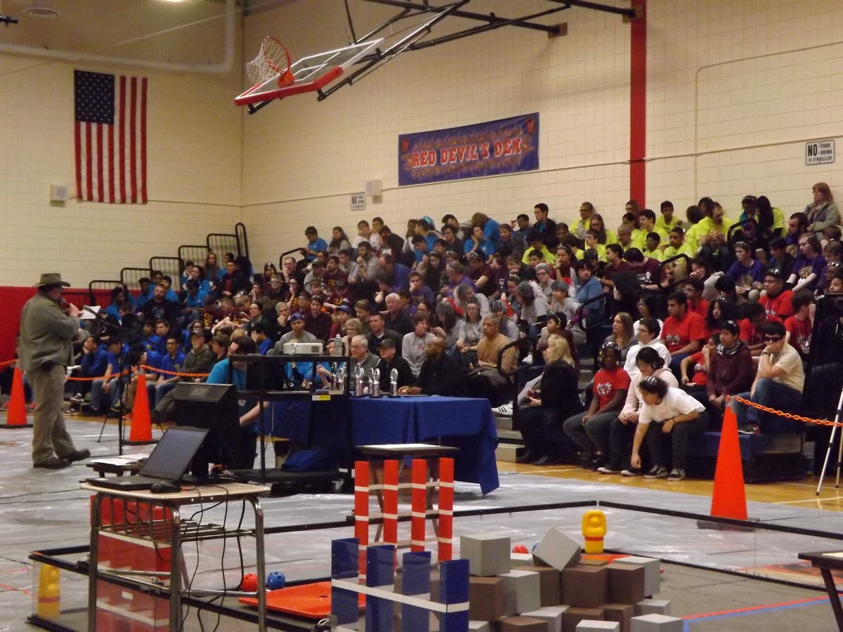 Hundreds Turn Out For Peekskill High School Robotics Tournament ...