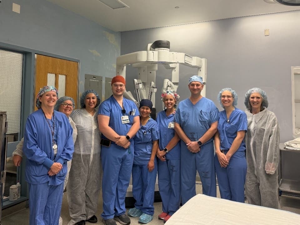 Jefferson-Abington Surgeon Completes 1,500th Robotic Procedure ...