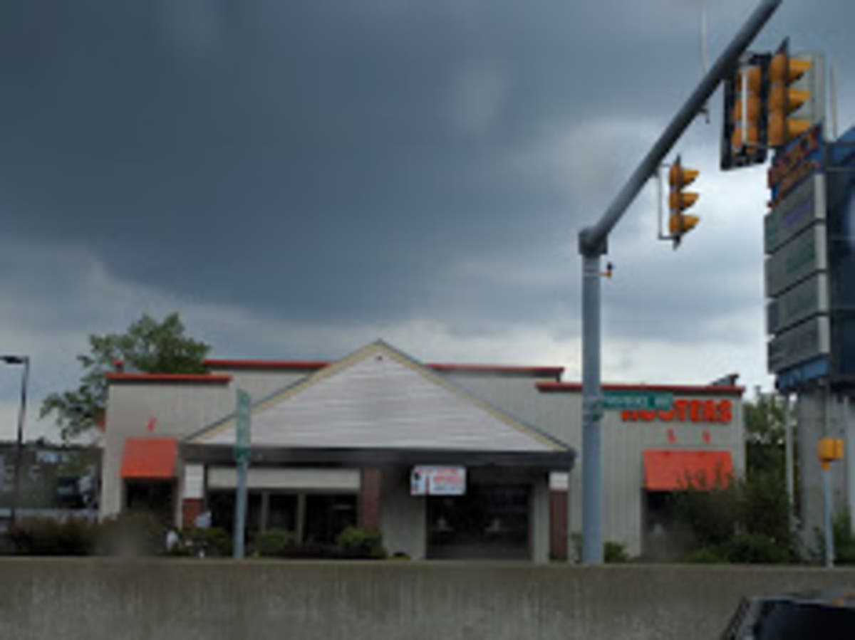 Dedham Hooters Opens Saturday | Dedham, MA Patch