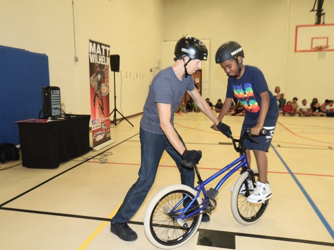 BMX Champion Rider Visits Joliet Public Schools District 86 Students ...