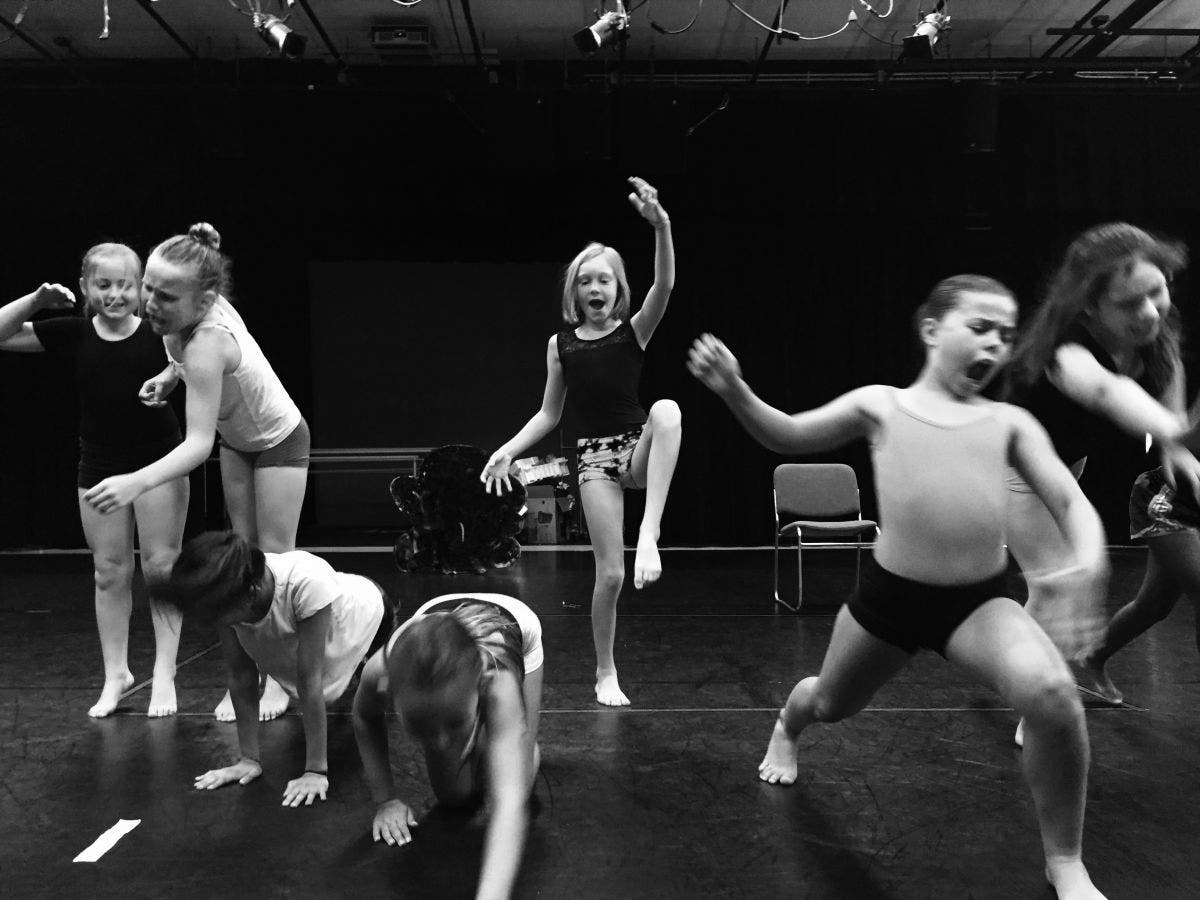 Darien Arts Center Introduces Acting Class for Middle School Students ...