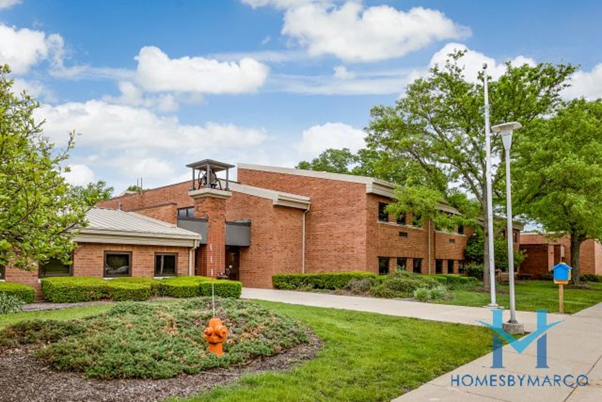 Brookdale Elementary School, Naperville, Illinois - July 2017 ...