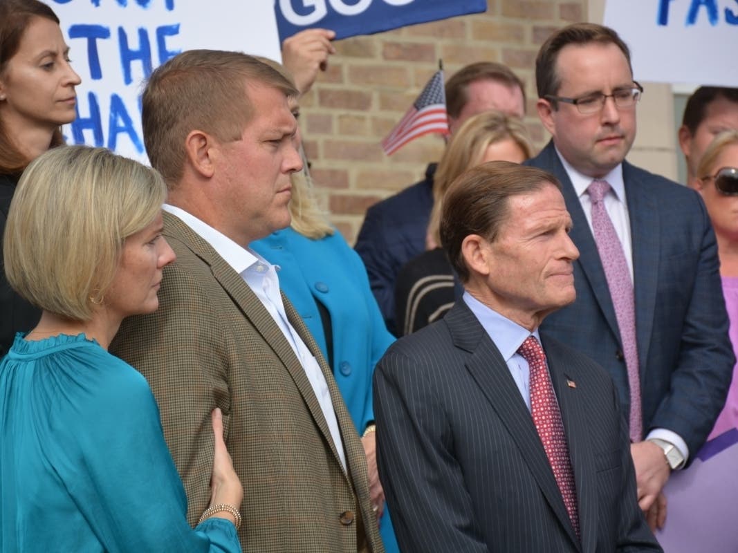 Supporters Rally For Darien's Scott Hapgood In Anguilla Case | Darien ...