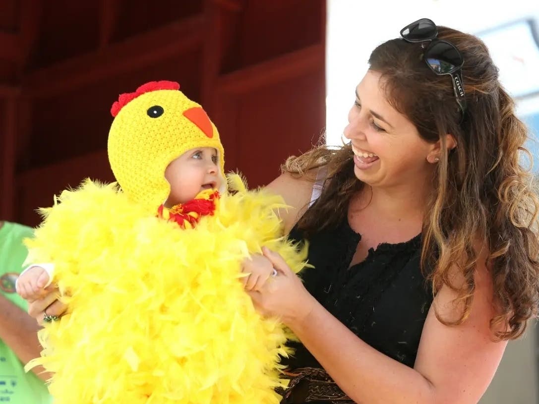 The Family Who Hatched Petaluma's Annual Cutest Little Chick Contest ...