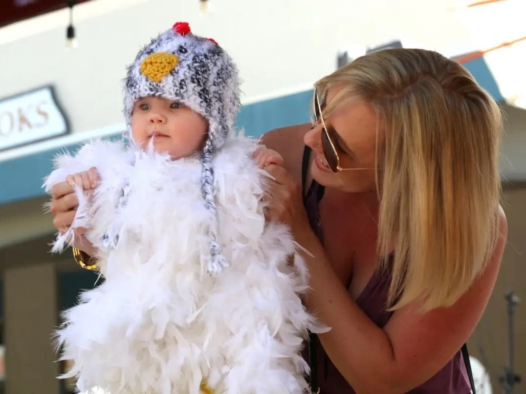 The Family Who Hatched Petaluma's Annual Cutest Little Chick Contest ...