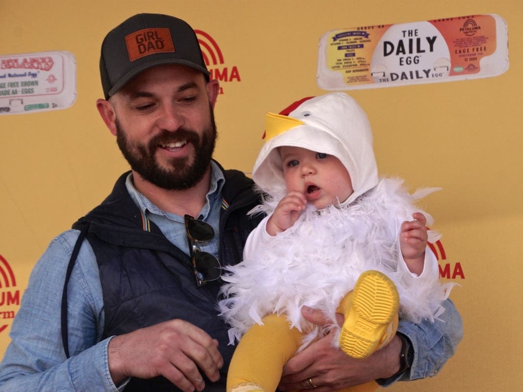 24 Adorable Photos From The Cutest Little Chick Contest | Petaluma, CA ...