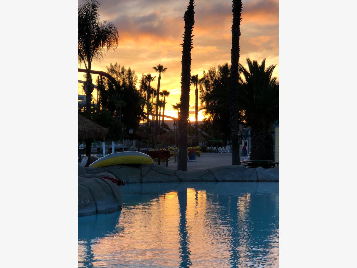 Dawn Breaks Over Hurricane Harbor: Concord Photos Of Week | Concord, CA ...