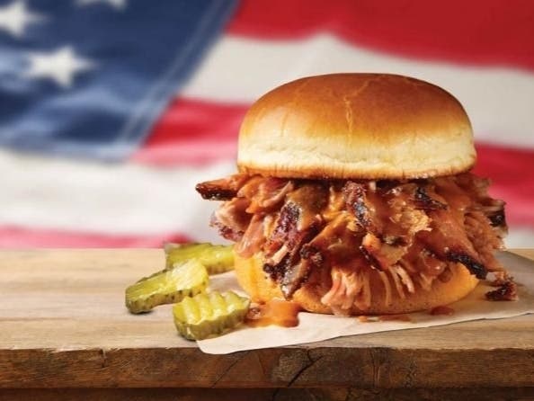 Where Vets & Military Eat Free On Veterans Day 2022 In California ...