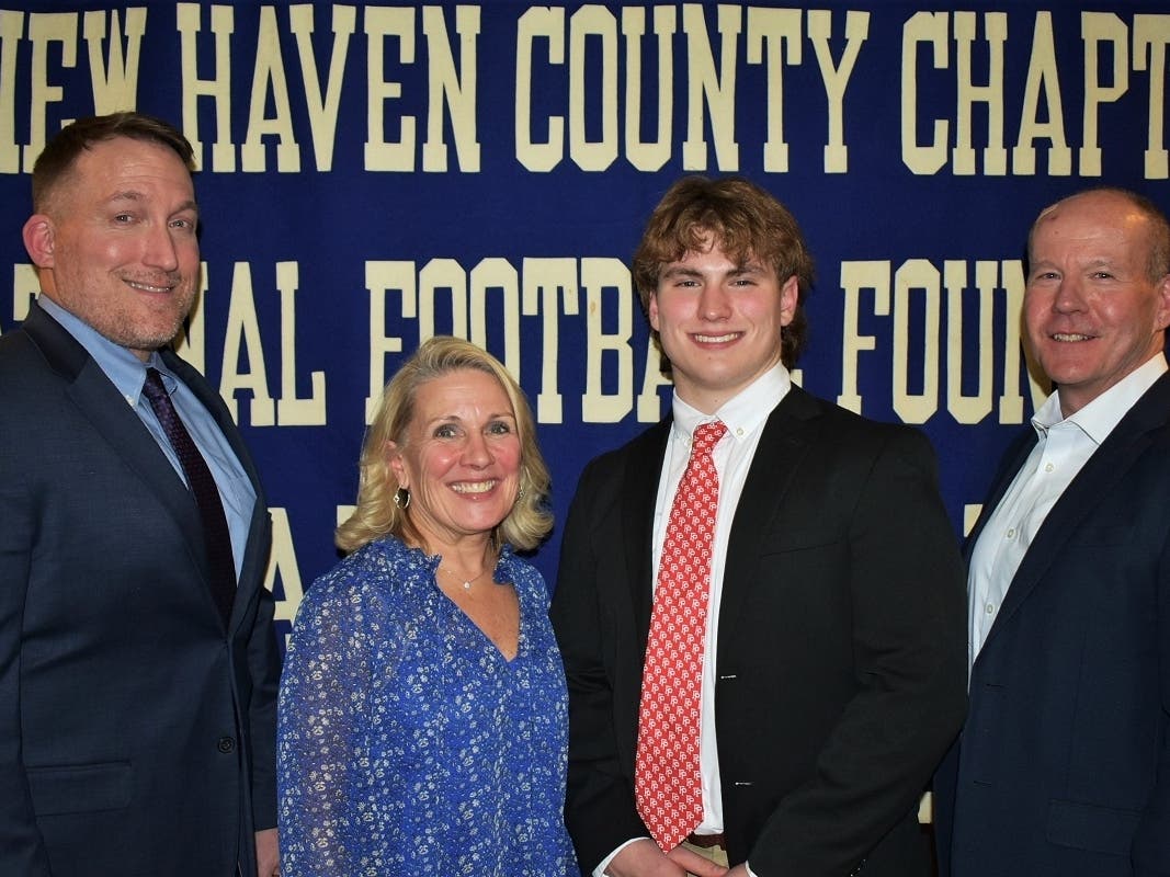 Fairfield Prep Football Player To Be Honored As Scholar Athlete ...