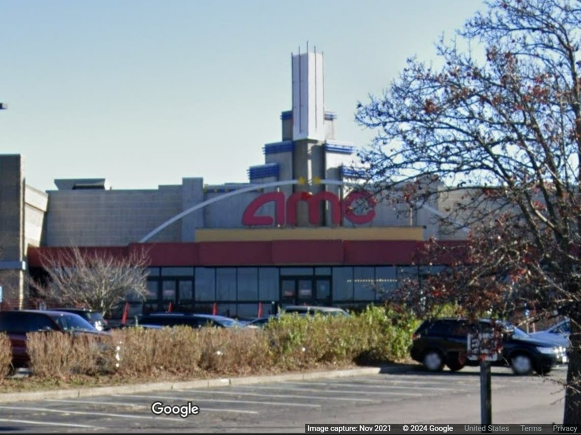 4 Girls Stabbed At AMC Braintree Movie Theater, Man Arrested ...