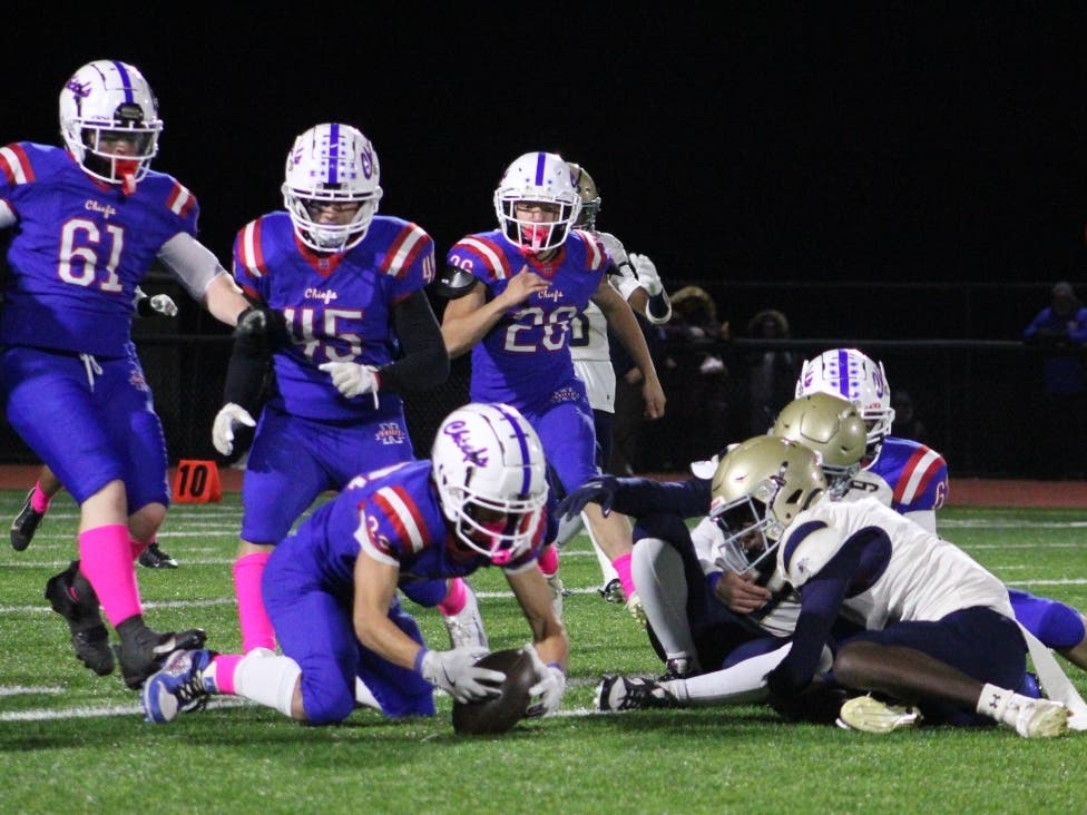 Nonnewaug Chiefs Stun Notre Dame Prep With Late Comeback Win | Woodbury ...
