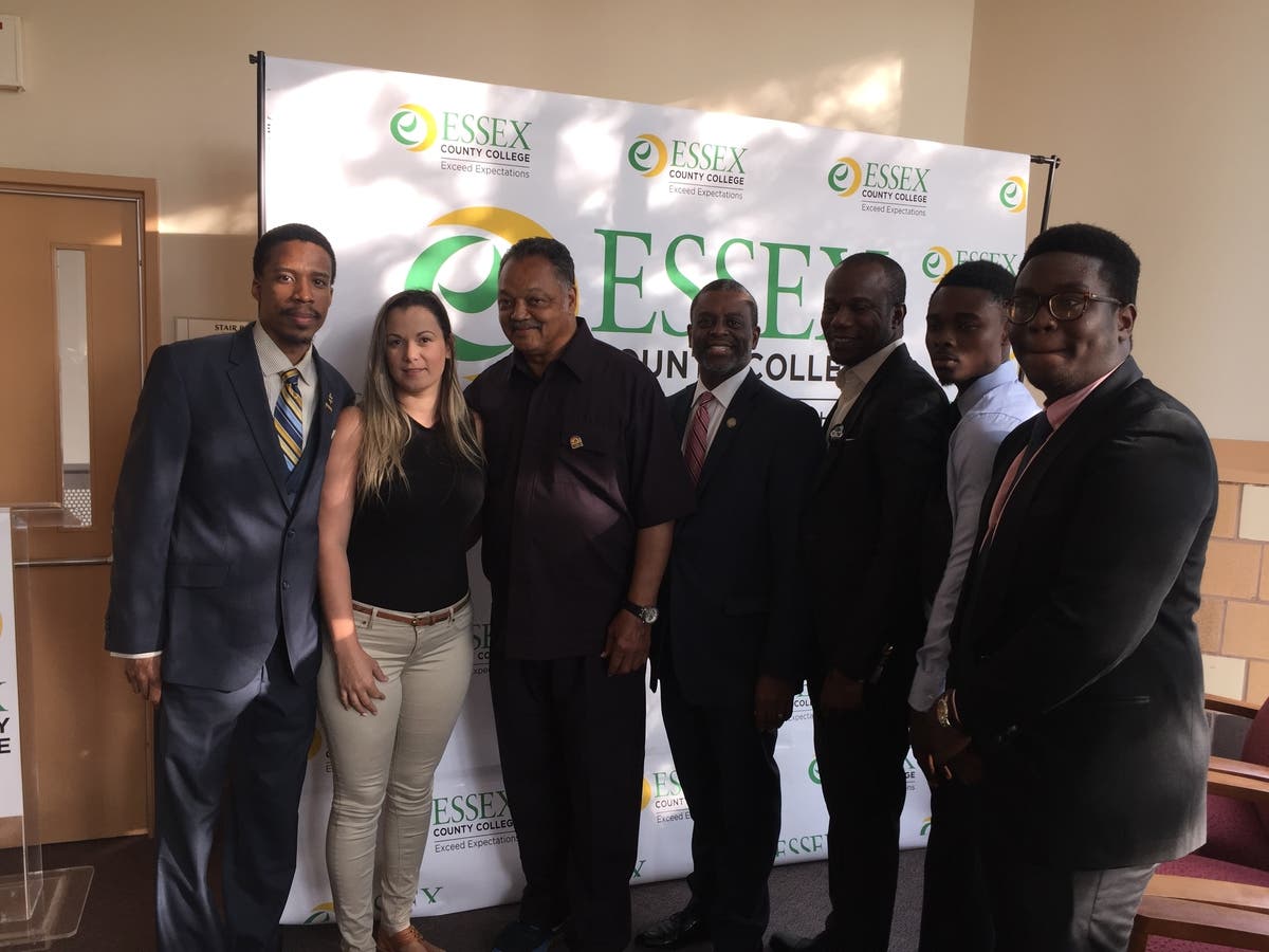 Jesse Jackson Discusses NFL Protests, Voting At Essex County College ...
