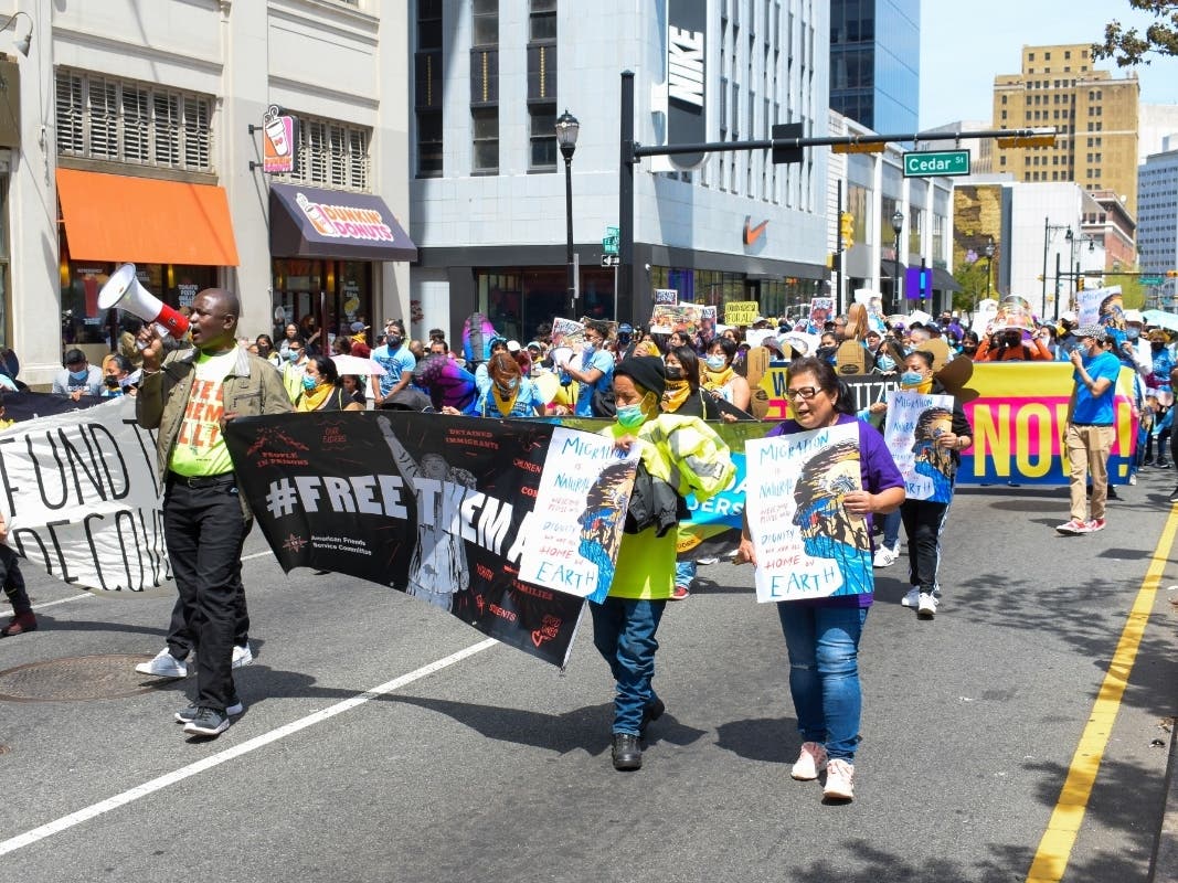 Hundreds Of NJ Immigrant Workers March In Newark For Citizenship ...