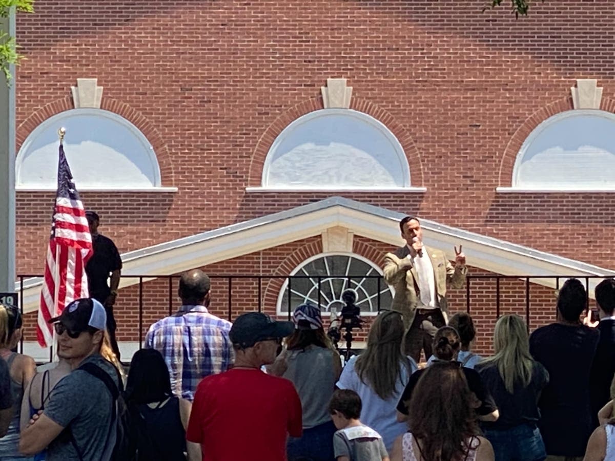 Hundreds Turn Up To Protest Rutgers' Vaccine Mandate For Students | New ...