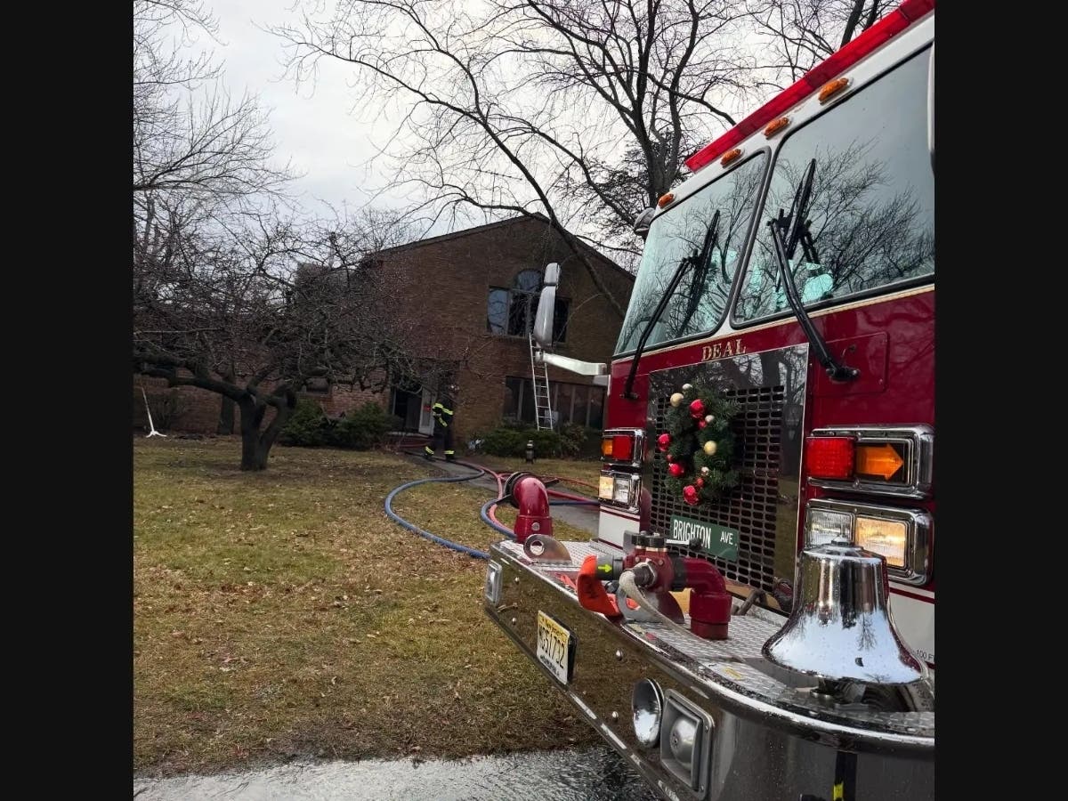 Deal House Fire Started By Burglar Who Lit Candle, Left It Burning: PD ...