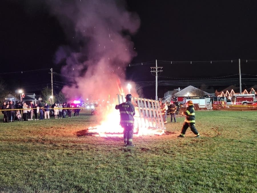 Fireworks, Bonfire Light Up Warren Holiday Festival: Photos | Warren ...