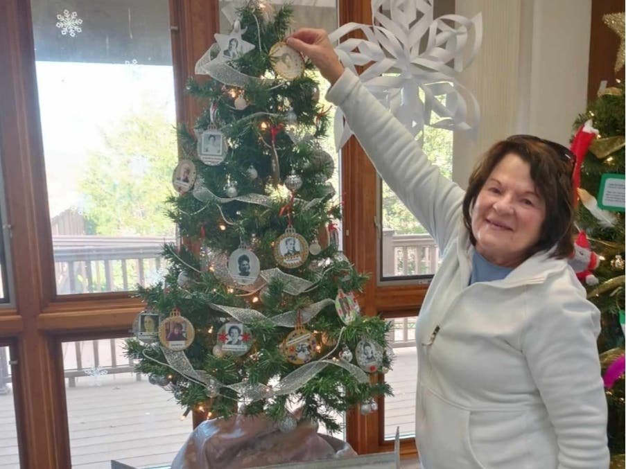 Bridgewater Woman's Club 'Herstory' Tree At Festival of Trees ...