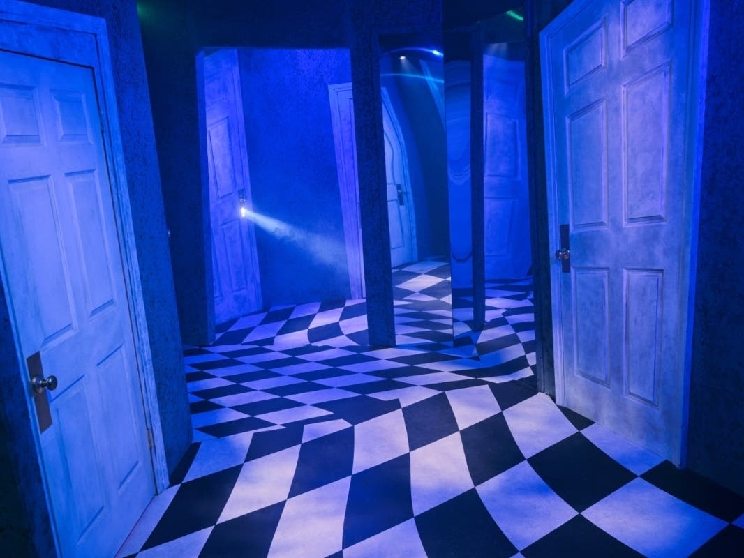 Visit The 'Beetlejuice' House, Deetz Residence In Hillsborough ...