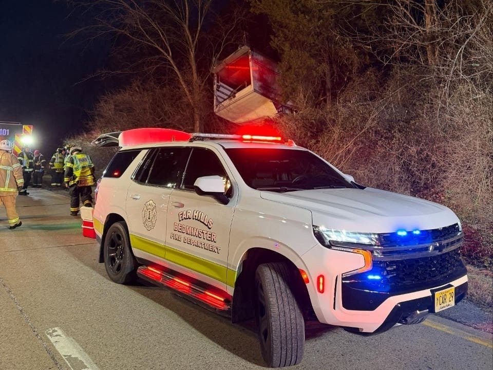 2 Hospitalized With Injuries, Truck Crashes Into Woods On I-78 Ramp ...