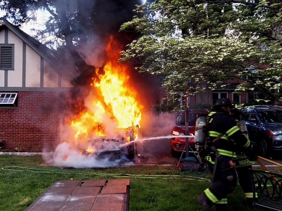 Car Fire Erupts In Westfield Near Garage | Westfield, NJ Patch