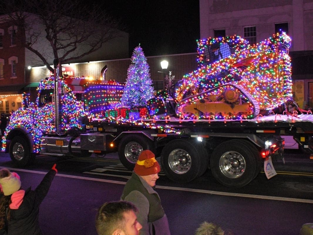 Somerville's 14th Annual Holiday Lights Parade Shines Across Town ...