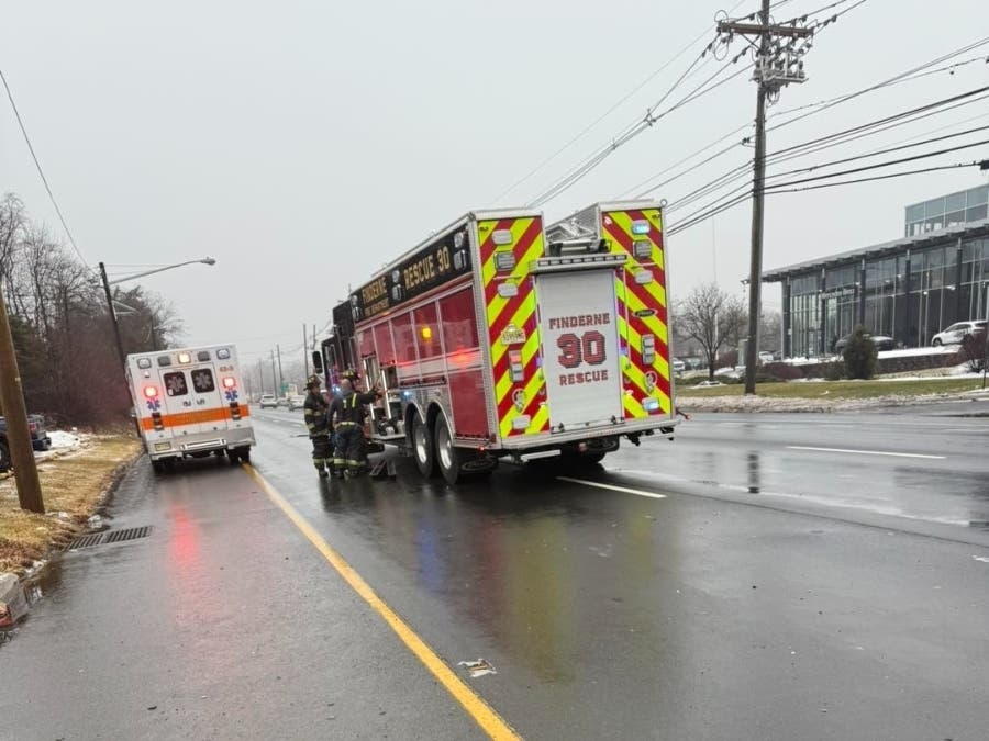 Driver Cuts Across Route 22, Crashes And Becomes Trapped In Bridgewater ...