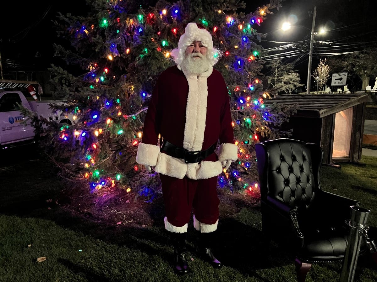 Norwalk TTD Tree Lighting Features Holiday Music, Visit From Santa ...