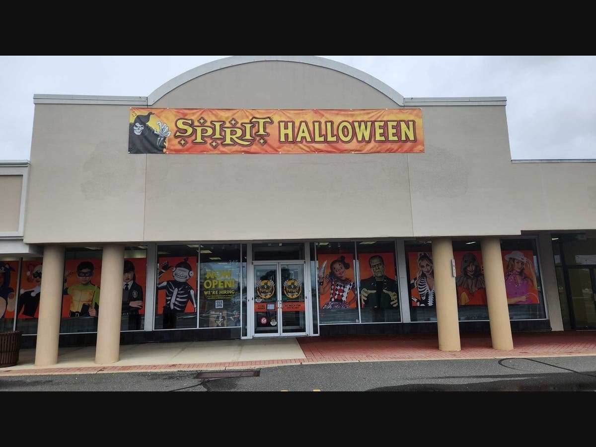 Spirit Halloween Taking Over 19 Empty Stores In Minnesota: Full List ...