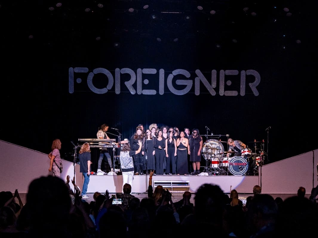 Murrieta Valley Choir Performs With Foreigner During Pechanga Concert ...