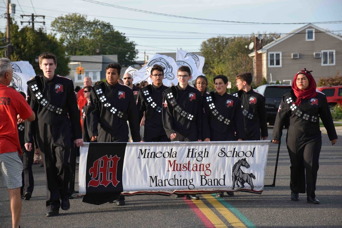 Mineola Triumphs At First Homecoming On New Field | Mineola, NY Patch