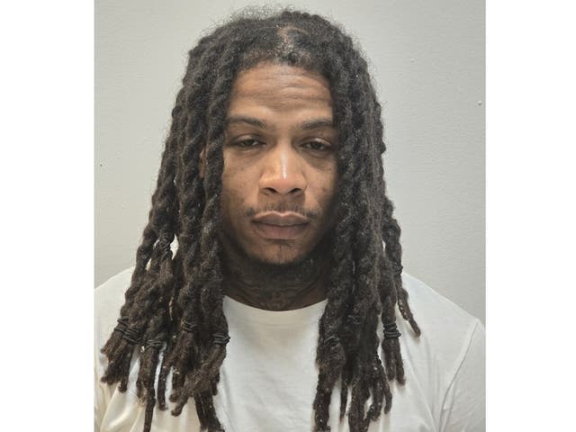 Federal Prison Inmate Escapes In Philadelphia: Authorities ...