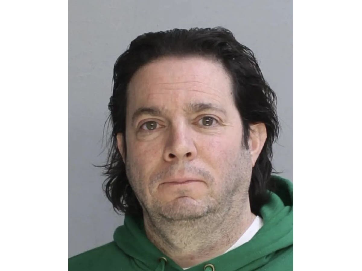 PA Man Admits Selling $200K Worth Of Memorabilia With Fake Jason Kelce ...