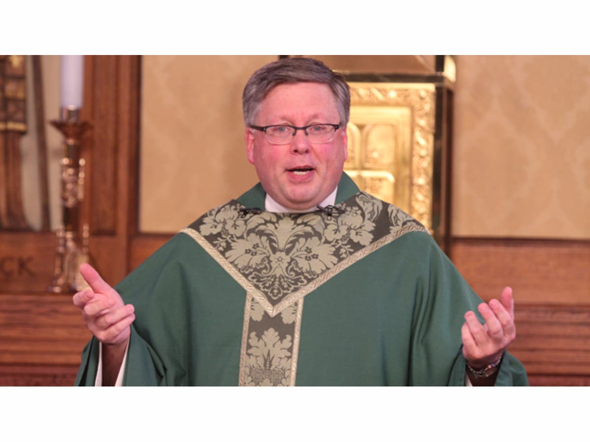 Marshfield Priest Celebrates Nationally Televised Catholic Mass ...