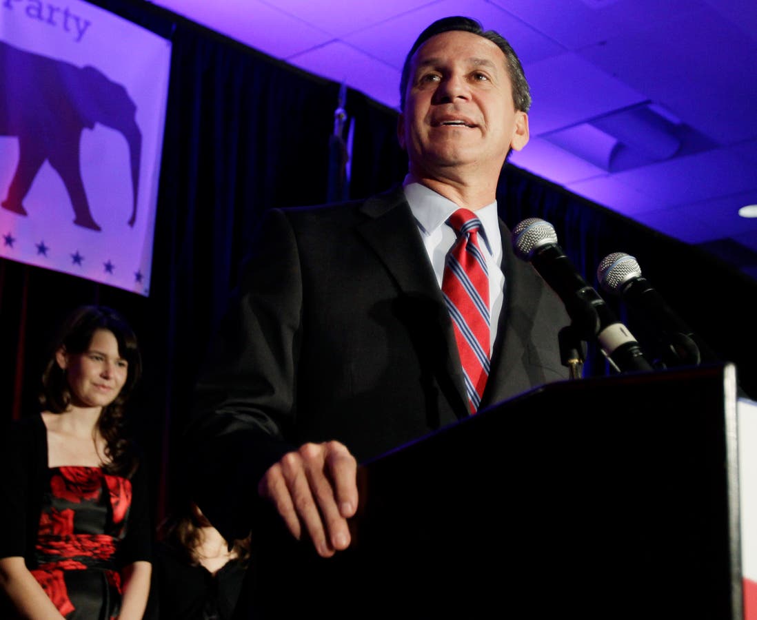 In Race To Replace Reichert, Republican Dino Rossi Has Cash Lead ...