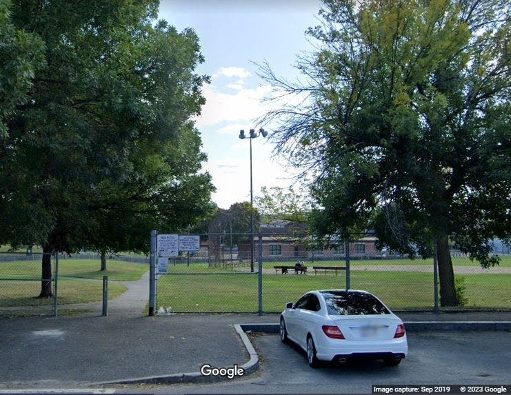 Worcester Police Investigating After Man Found Dead In Crompton Park ...