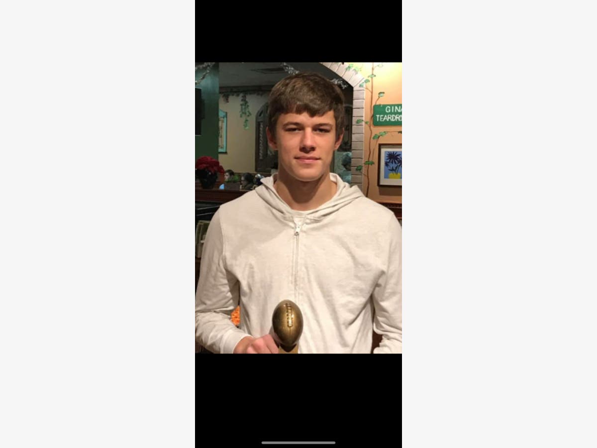 High School Football Players Recognized During Awards Banquet | New ...