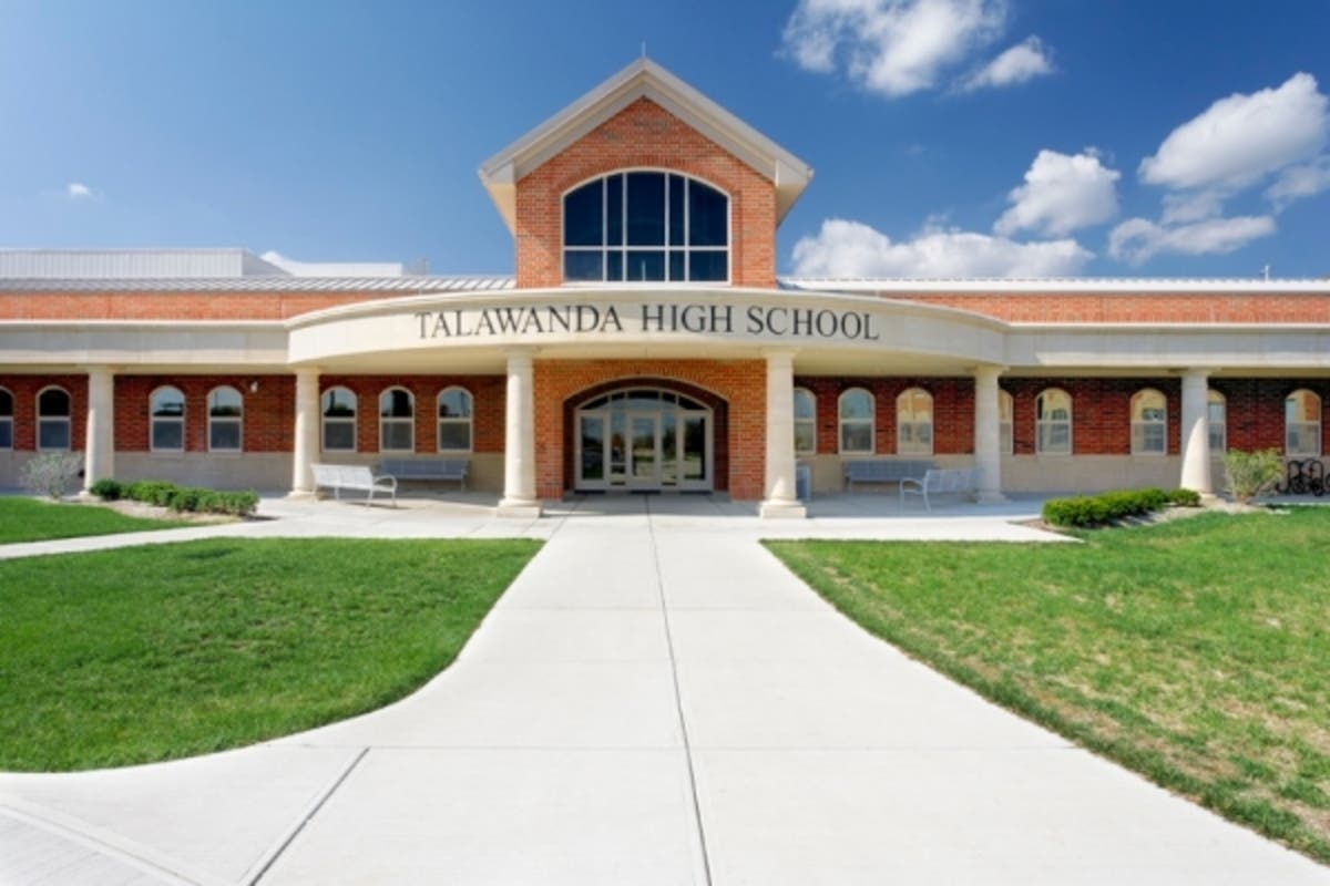 Kramer Elementary Parents Confront Board Of Education Over Aide's ...
