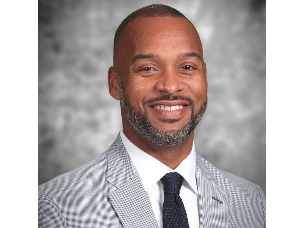 Haven Principal Named Golden Apple Leadership Award Finalist | Evanston ...