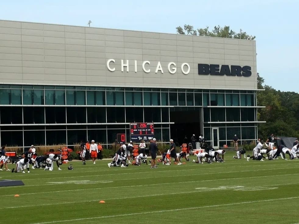 White Male Law Student Sues Chicago Bears For Race, Sex Discrimination ...