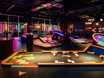 Pittsburgh Getting Upscale Puttshack Mini-Golf Bar & Restaurant ...