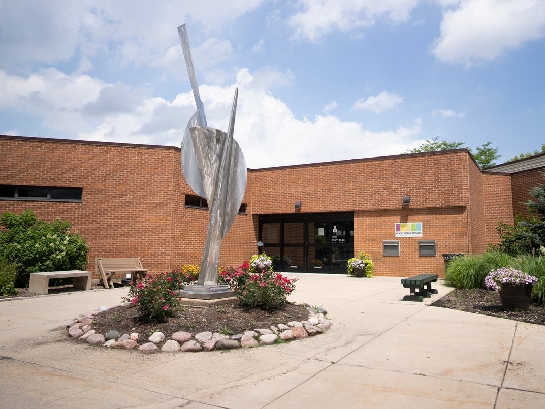 'Shop The Lot' At Friends Of Frankfort Library Book Sale | Frankfort ...