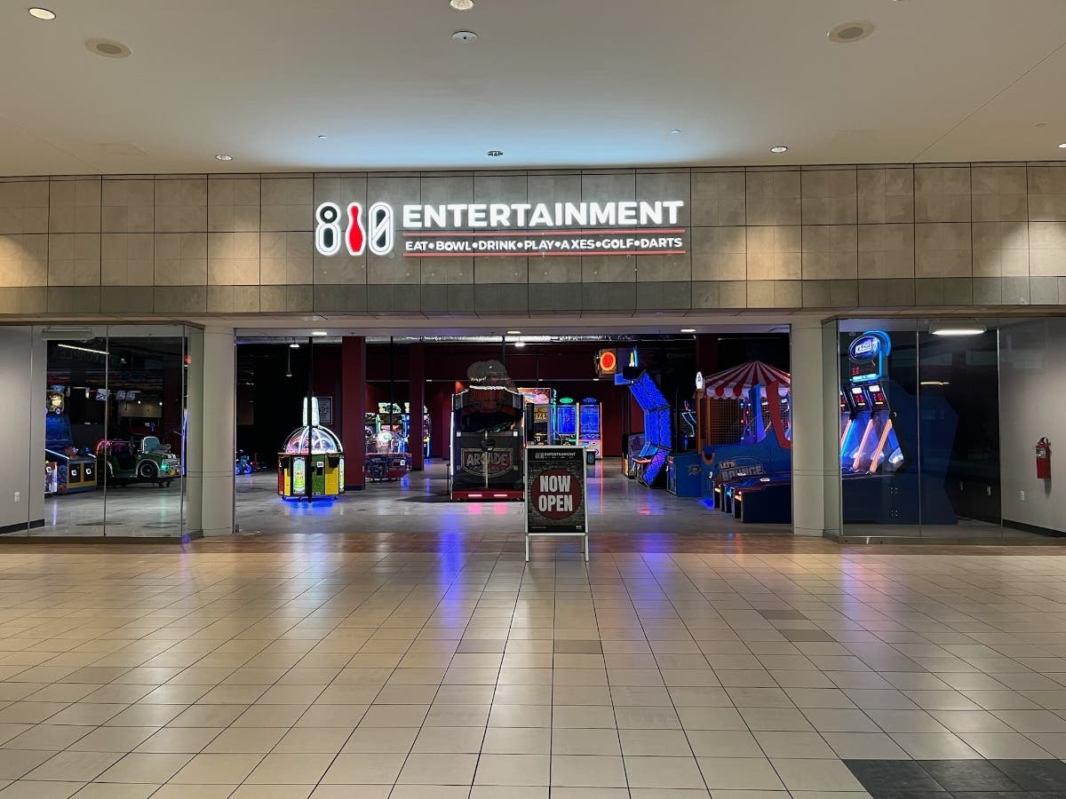 New 810 Entertainment With Bowling, Games Opens At Dulles Town Center ...