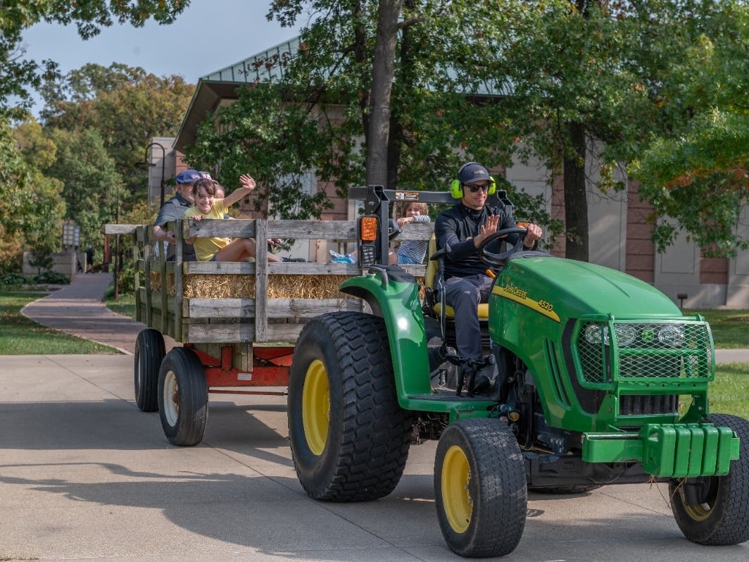 Hay Rides, Bounce Houses, Pumpkin Painting At Cantigny's Fall Fest ...