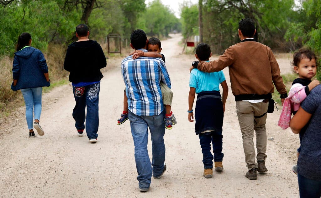 Border Patrol Expands Fingerprinting Of Migrant Children | White House ...